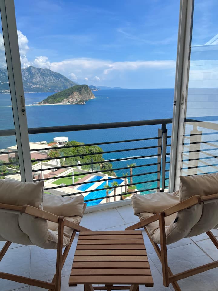 Sea View Spacious Apartment - Budva