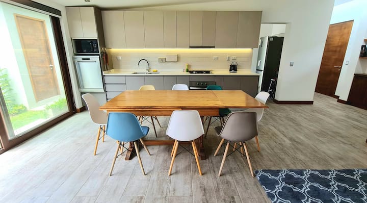Casa En Las Condes - Remodelada - Las Condes