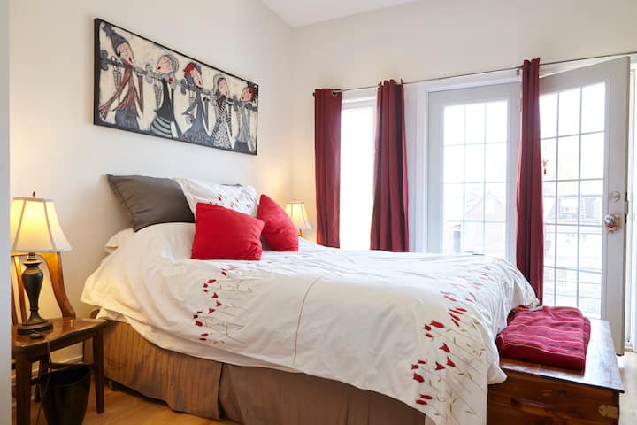 Downtown Toronto: Quiet, Spacious 2 Fl, 2br Apart - Toronto, ON