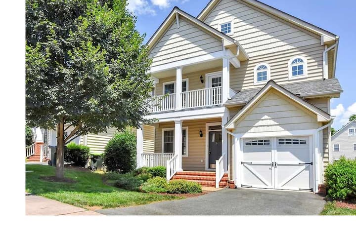 The Spacious, Clean 6br By Downtown/uva (8 Beds) - Charlottesville, VA