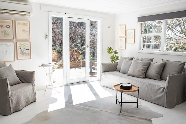 The Gardener's Cottage By Mona Farm - Braidwood