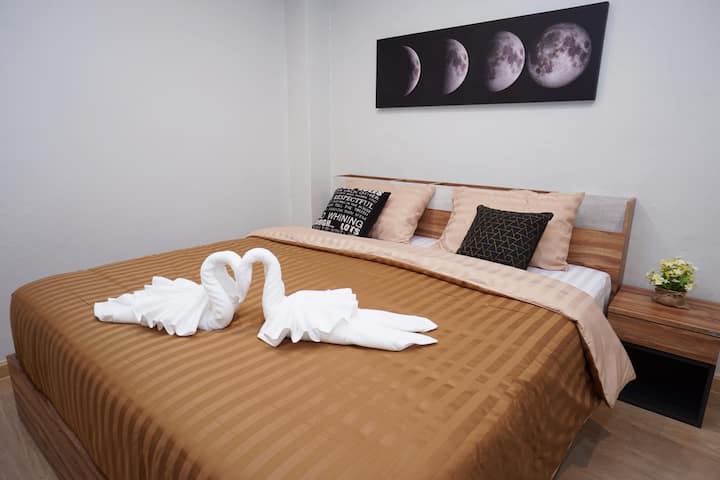 Best & Cheap Private Room Near Khaosan/mrt Samyot! - Bangkok