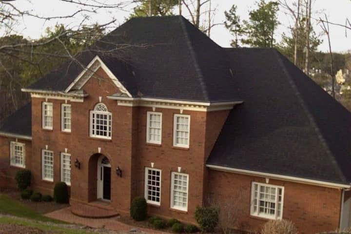 House In Million Plus Neighborhood! - Sandy Springs, GA