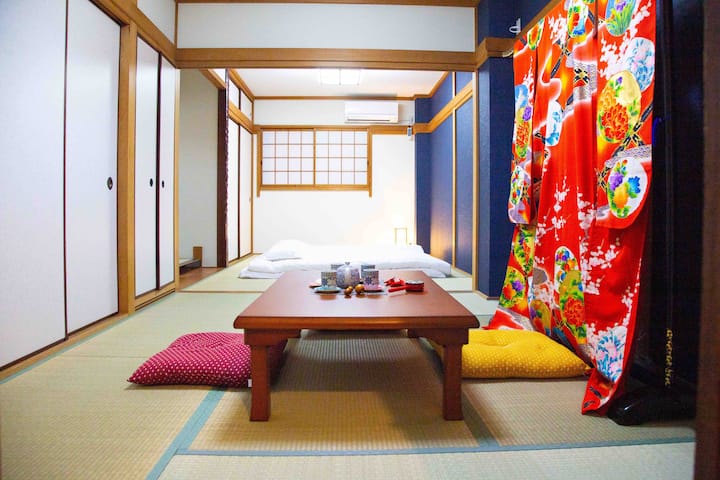 4 Min To Namba St.  By Subway - Osaka, Japan