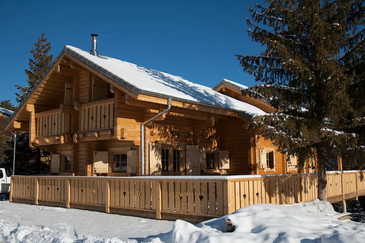 Chalet Charmant En Bois Massif - Le Dévoluy