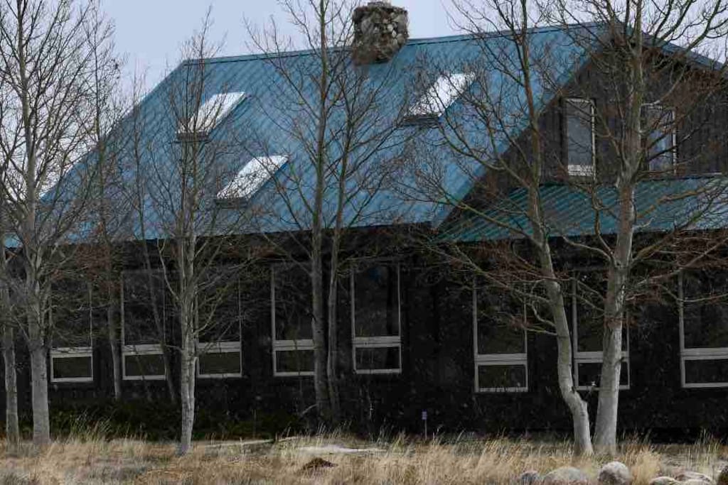 Charming Snowy Range Lodge - 4 bed/3 bath - Houses for Rent in ...