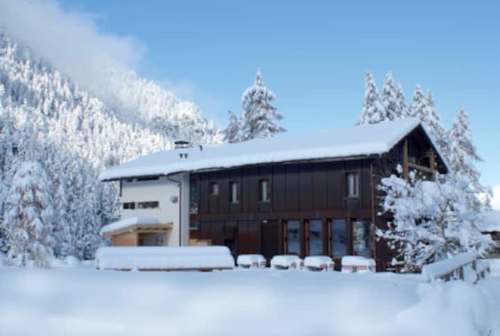 Bon Abri ~ Location Privée - Jusqu'à 45 Personnes - Martigny