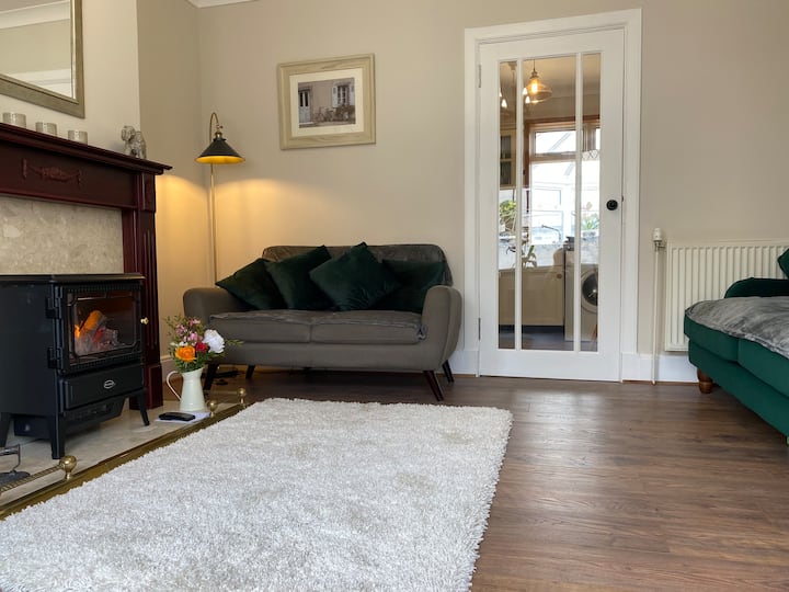 A Delightful Semi-detached Townhouse. - Dumfries and Galloway