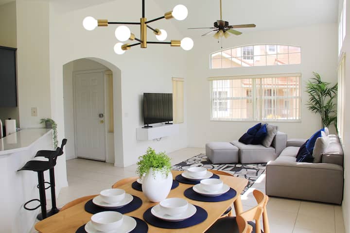 Disney Retreat…central To All Attractions! - Kissimmee