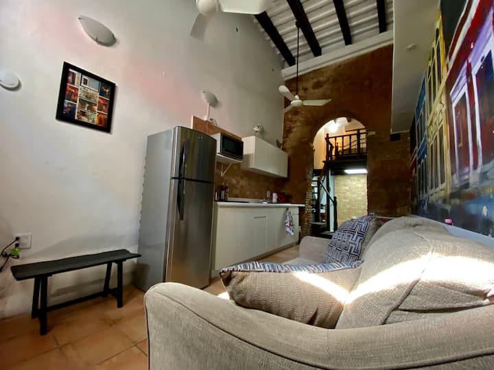 El Farolito Studio - San Juan