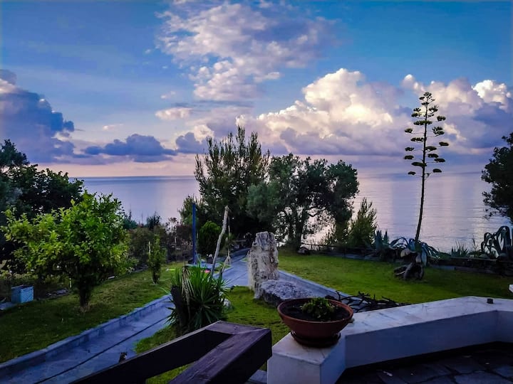 Villa By The Sea - Greece