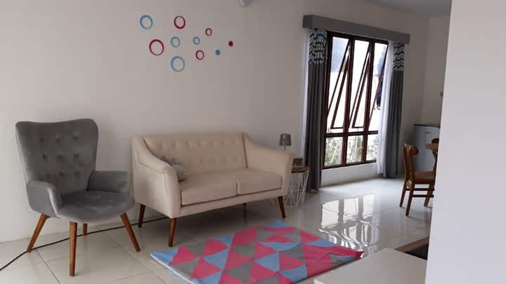 Cozy Home. Great Decor. Family And Kids Friendly - Surakarta