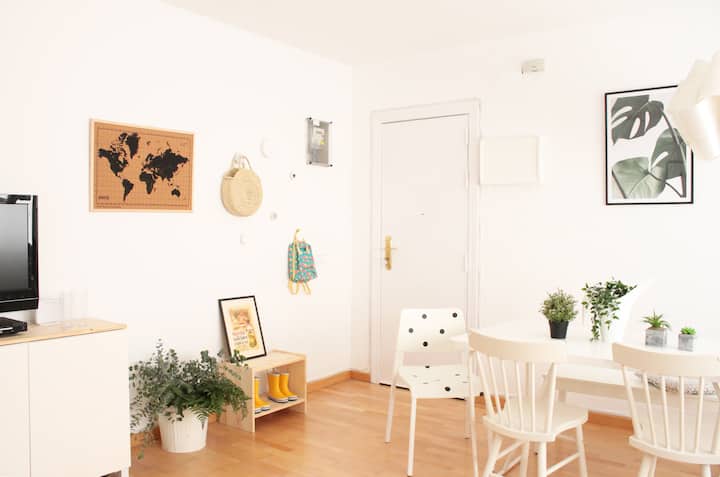 Luminoso Y Familiar, 2 Hab - La Alameda - Valensiya