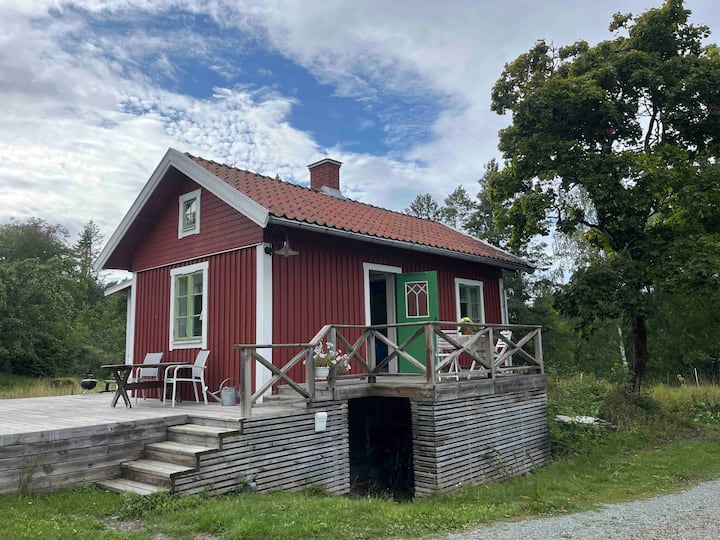 Charmigt Lantligt Torp - Nynäshamn