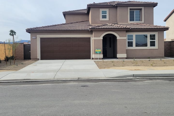 Sandy Residents - Indio, CA