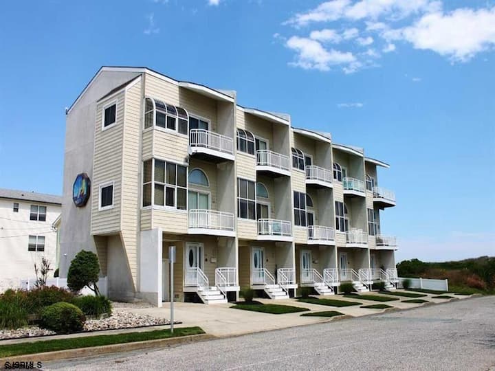 Atlantique At The Beach - Brigantine, NJ