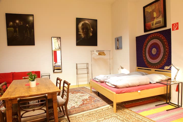 Authentic Spacious Loft Apartment, Super Central - Berlin