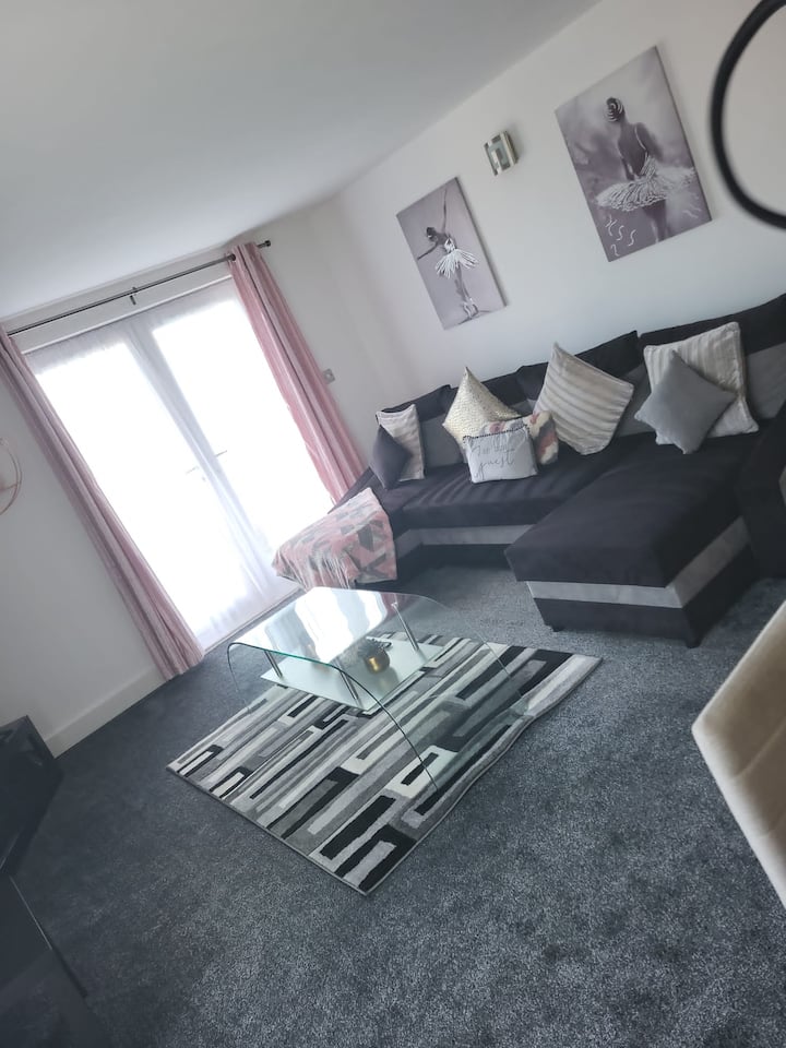 Bevan Sleeps, Central Warrington,sleeps 6,smart Tv, Secure Basement Parking - Warrington