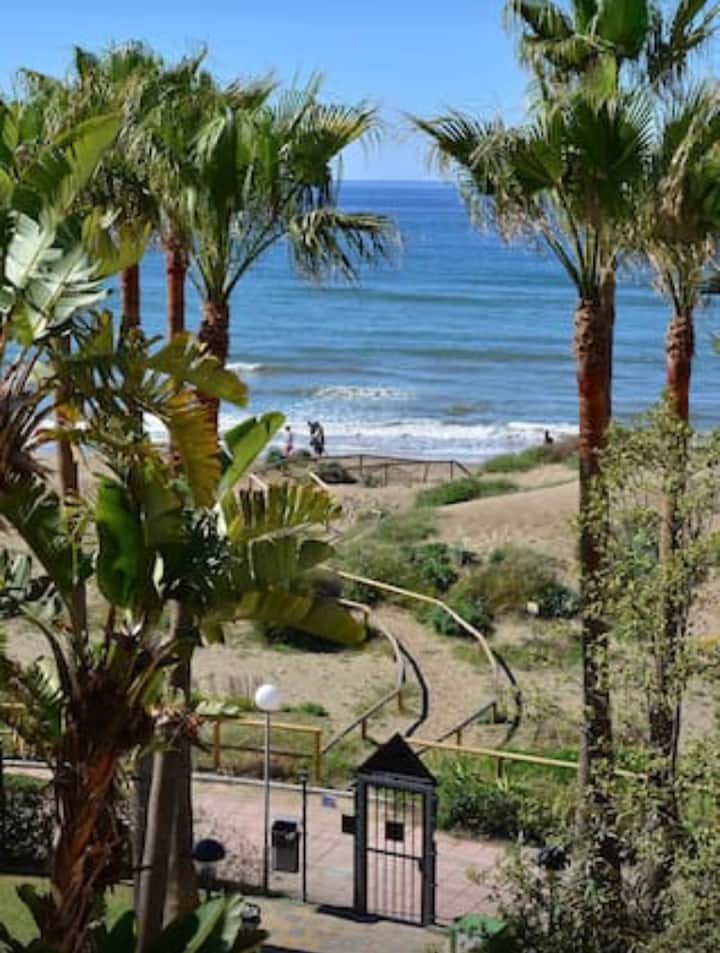 Access To The Beach,wiffi,pool,gym - Marbella