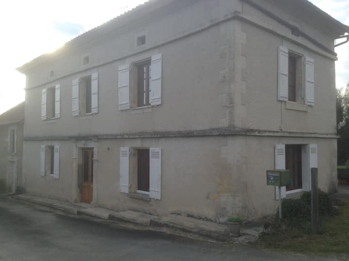 Maison De Campagne à Brantôme (2-4 Personnes) - Brantôme
