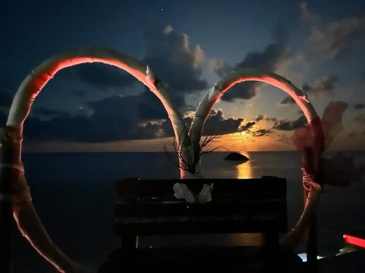 Crabcay Boutique Lodge: Sunset - Isla de Providencia