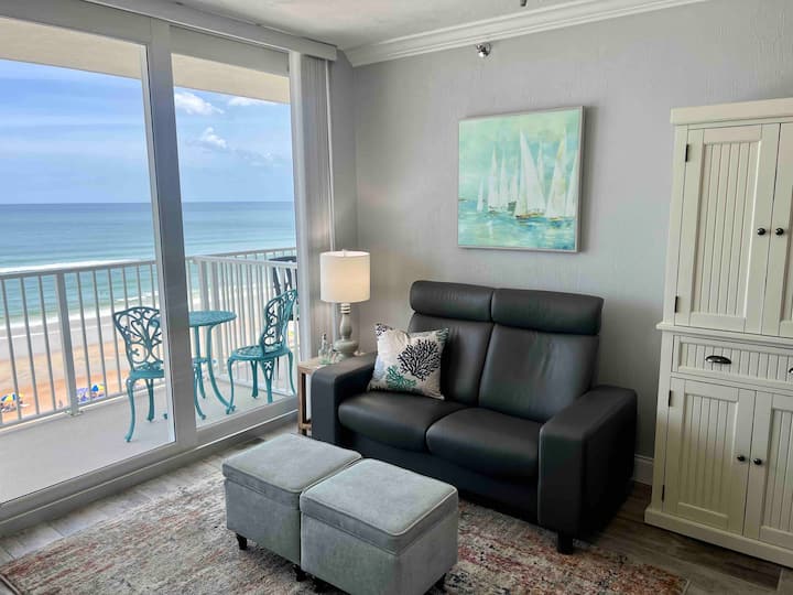 *New* Pool Open! Direct Oceanfront 1 Bdrm King Bed - Daytona Beach, FL