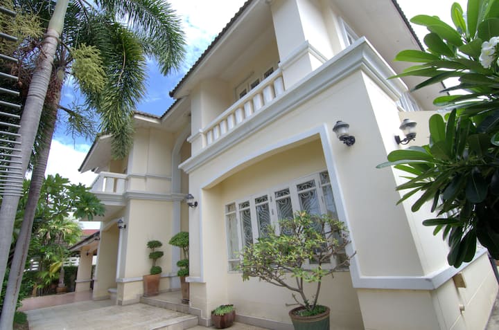 Best Price!  House For 8 Pp *5-mins To City Center - Chiang Mai