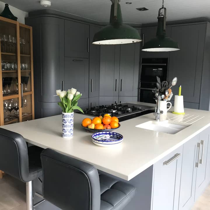 3 Bedroom Seaside House Near Whitstable, Seasalter - Isle of Sheppey