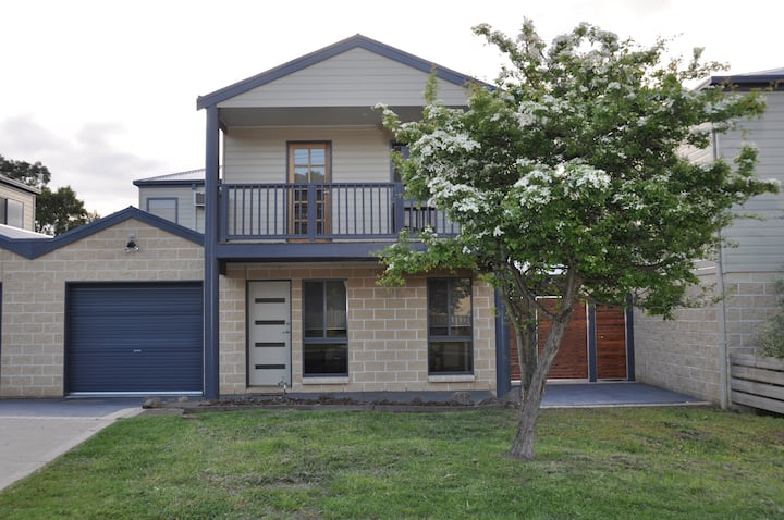 Shaara's On Hotham - Secure Townhouse W/ Alfresco - Phillip Island