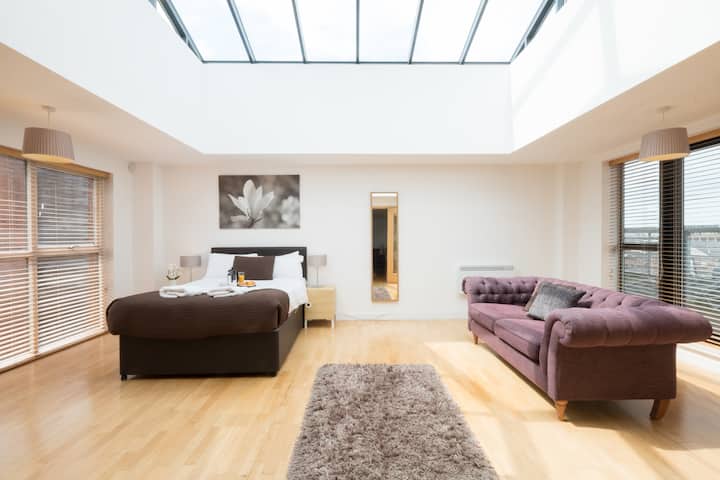 Lovely 3 Bed Penthouse With Phenomenal City Views - Liverpool