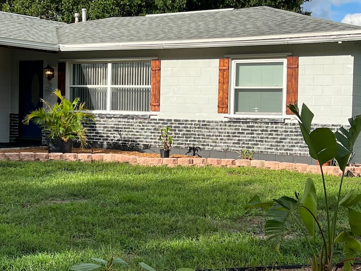 Seminole Escape A Perfect Cozy Family Get Away - St. Petersburg, FL