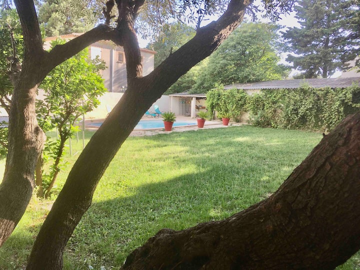 Maison Familiale Piscine Proche Centre De Nîmes - Nimes