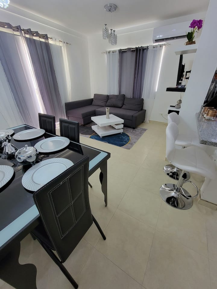 Beautifully Equipped Aparment, With Balcony, 2 Bedroom, 1 Bathroom, Living Room,dining Room, Spaciocios Kitchen, Laundry Area. - Punta Cana