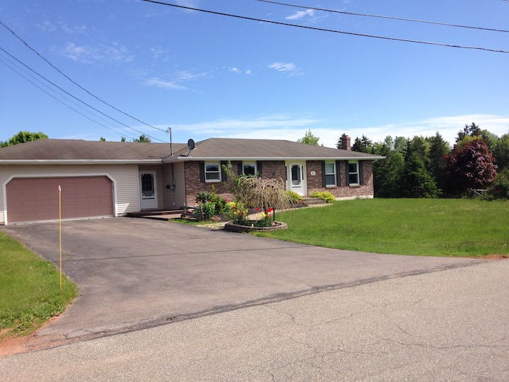 Wright's Creek Tourist Home - 샬럿타운