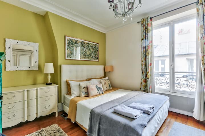 Chandelier Lover (2 Bed Rooms) - Paris 1er Arrondissement