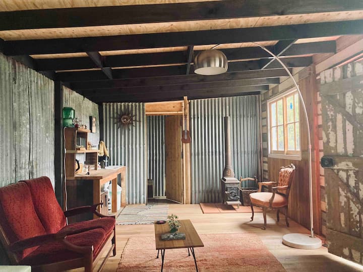 Hobart Hills Off-grid Cabin - Huonville