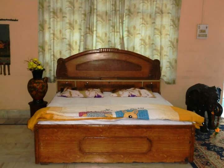 Care Homestay (Near East Gate Tajmahal Entrance). - Agra
