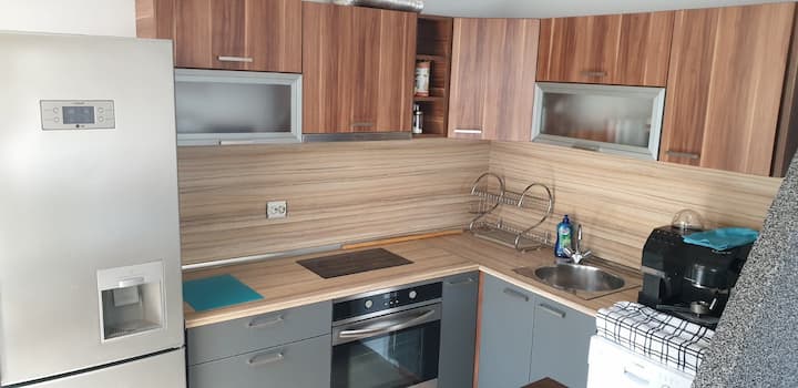 Голям и тих 3-стаен апартамент - Burgas