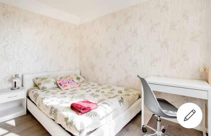 S3.
Chambre  à 7 Min à Pied Gare Savigny Sur Orge - Val-de-Marne