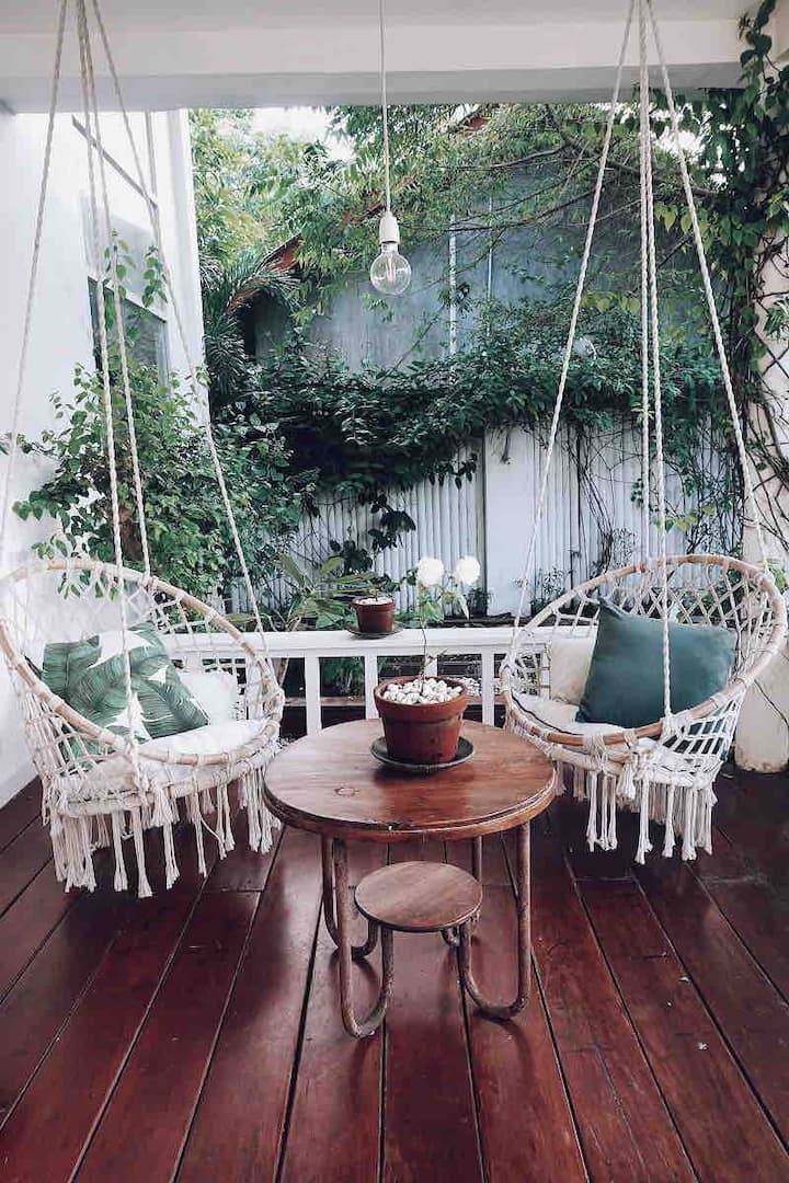 Cozy Family & Friends Retreat With Lush Garden - Gili Islands