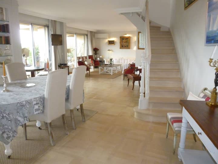 Outstanding Pent-house At Paris - Porte Maillot - Neuilly-sur-Seine