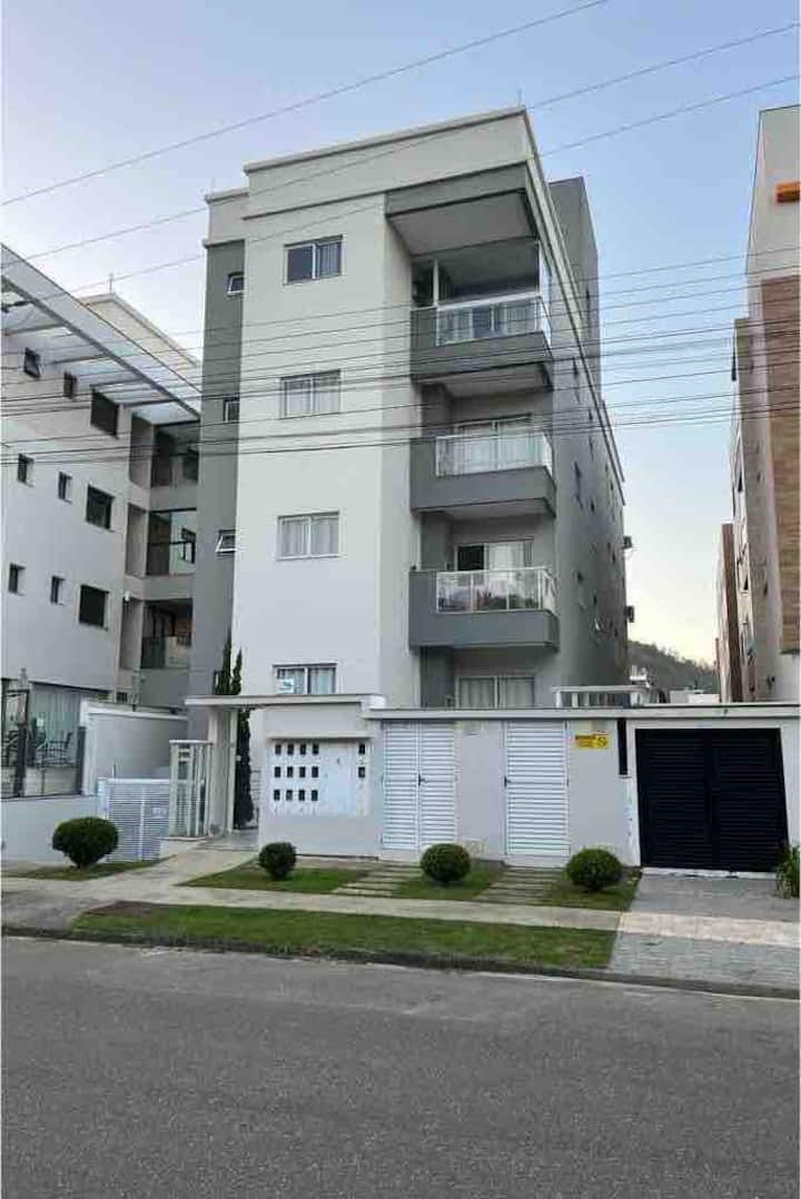 Apartamento Palmas 3 Quartos Com Ar Condicionado - Governador Celso Ramos