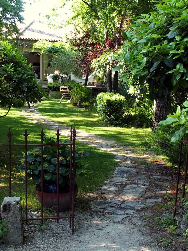 Splendide Ensemble Maison + Gîte - Sommières