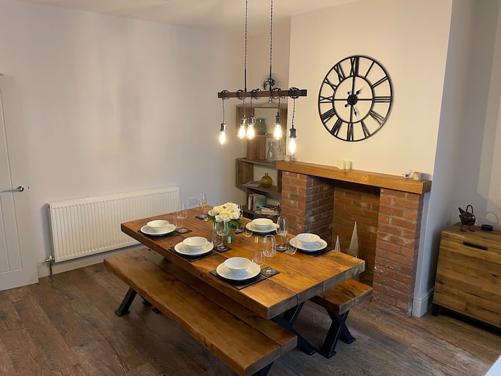 Beverley, 3 Bed House With Private Parking. - 비벌리