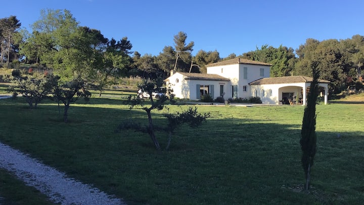 Villa Entre Aix & Marseille Avec Piscine 6 P Paca - Vitrolles