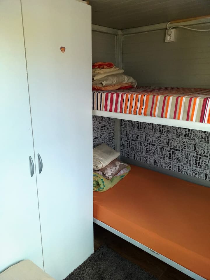 Two Rooms Cabin House (Self Check-in) - Bucarest