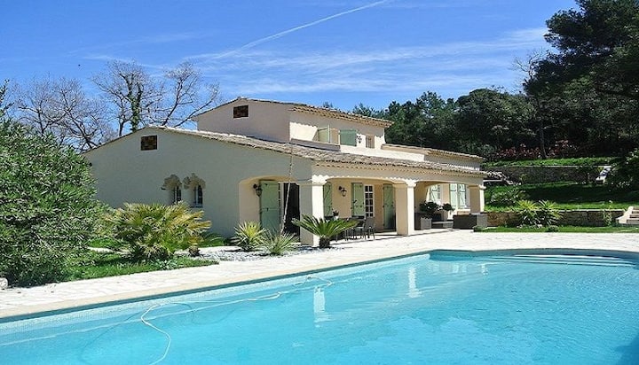 Cannes-villa 12 Mt P. Festival In Car Pool Hot - ibis Styles Cannes Le Cannet