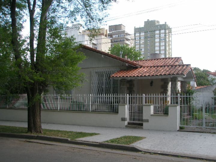 Chalet A 2 Cuadras De La Peatonal Y 4 De La Playa - Miramar