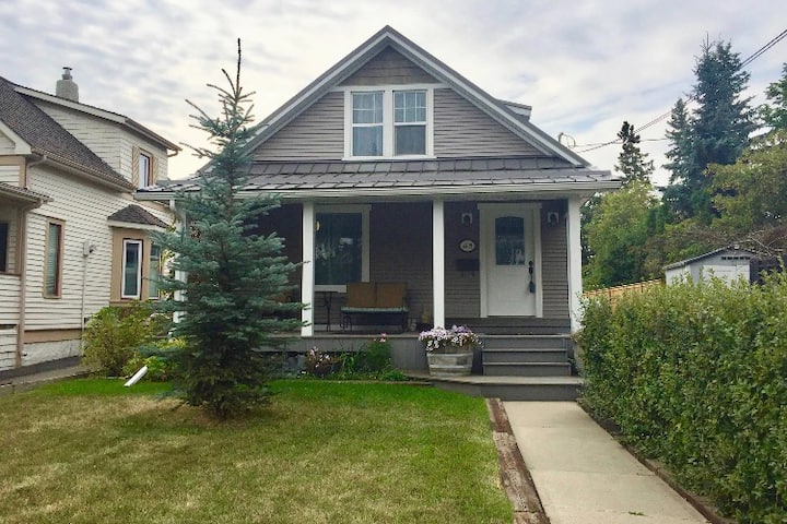 Sweet Woodlea Suite - Red Deer