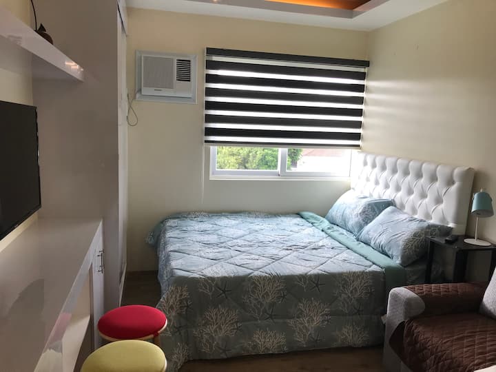 Relax@studio Nuvali Sta. Rosa (25mbpswifi+netflix) - Silang